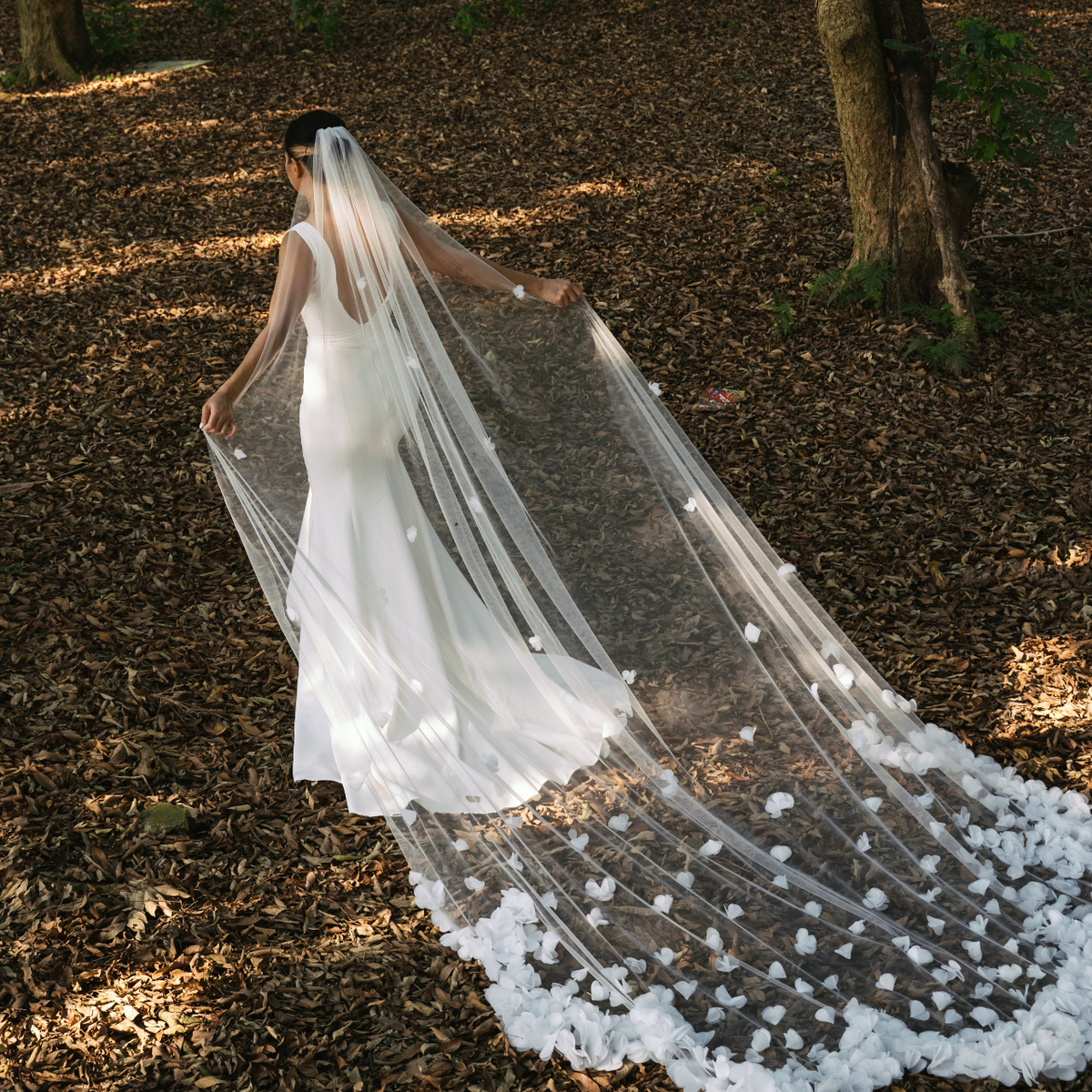The Rise of Statement Veils: Oversized, Dramatic Styles | TARA Bridal