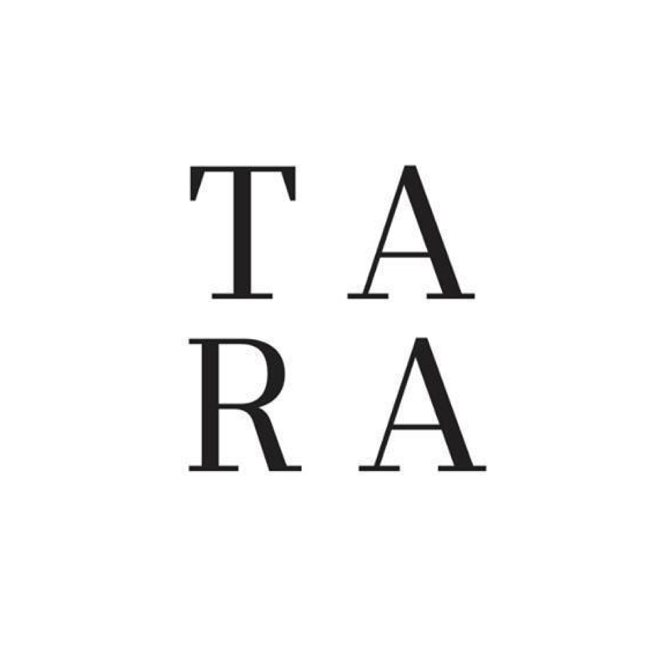 Custom vs Ready-Made Veils: Pros, Cons; Which to Buy | TARA Bridal